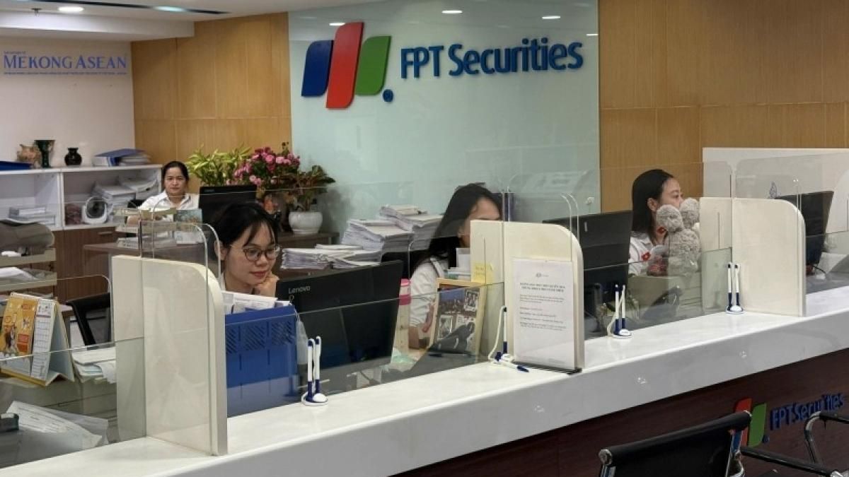 FPTS vay vốn 2.000 tỷ đồng tại ACB, nợ vay tài chính 8.308,9 tỷ đồng
